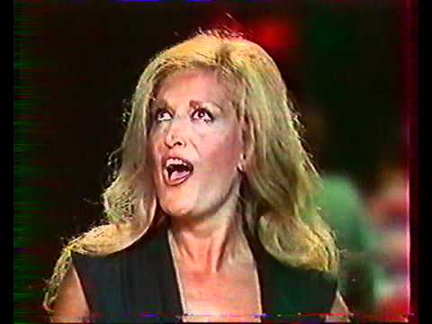 Monday, Tuesday – interpretacja i znaczenie piosenki Dalidy | Wersuj.pl