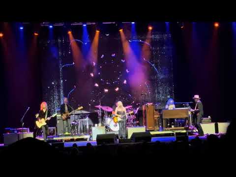 Sheryl Crow Real Gone 6.8.25 Legends Theater Route 66 Casino New Mexico USA Peter Stroud live show