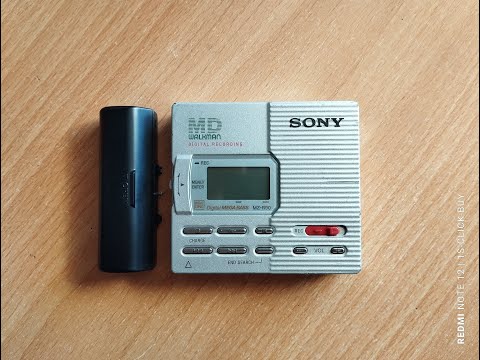 Sony Walkman MD Portable Player MZ- R90 silver Working video | Reverb