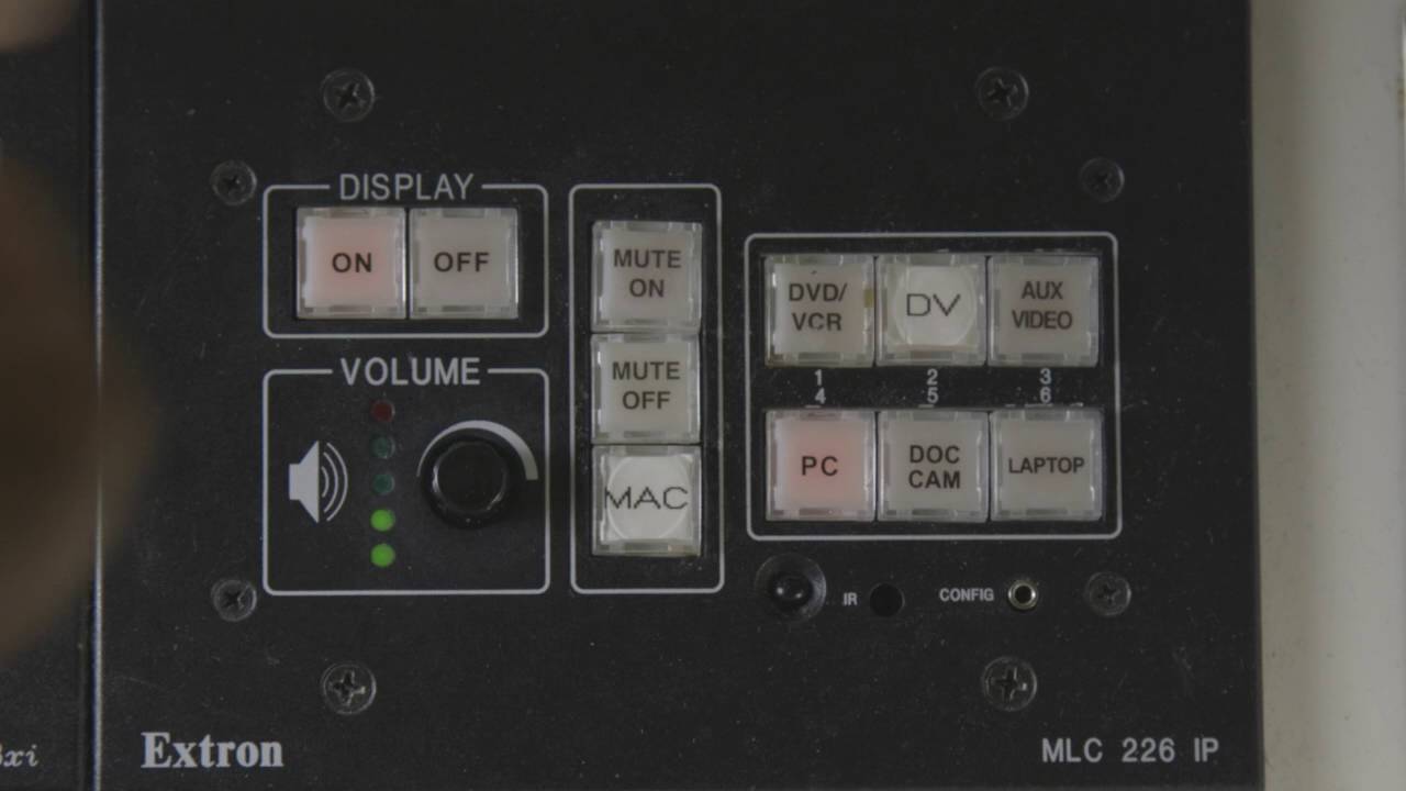 Teaching Station - Extron Button Switcher