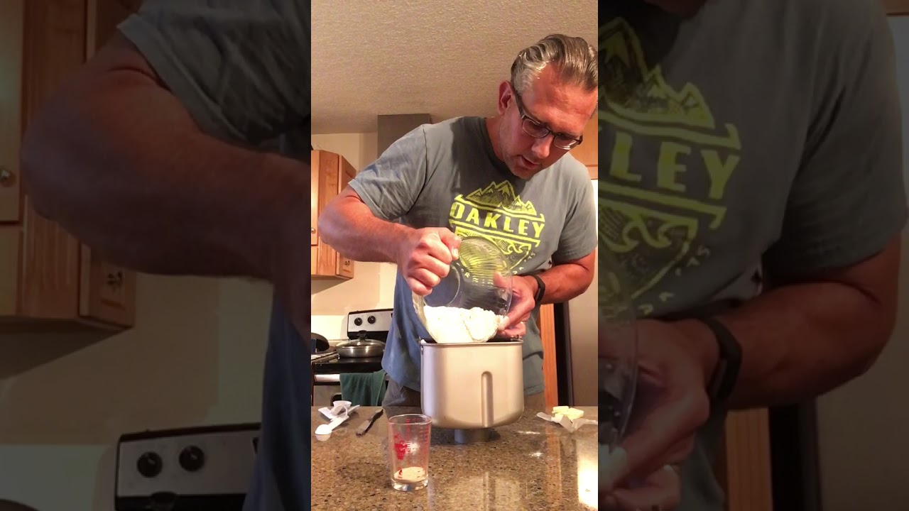 Bread Machine: Ingredient order is essential