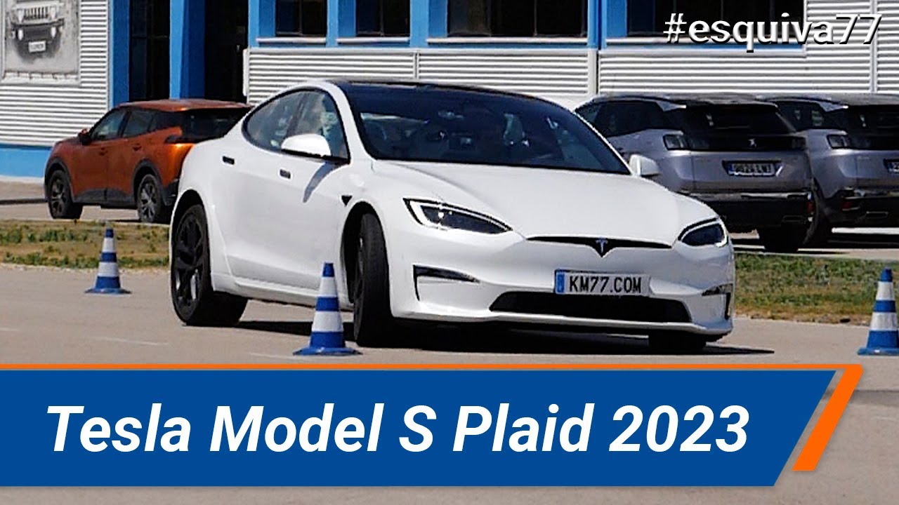 Video: Tesla Model S Plaid Gets Subjected to the Moose Test With ...