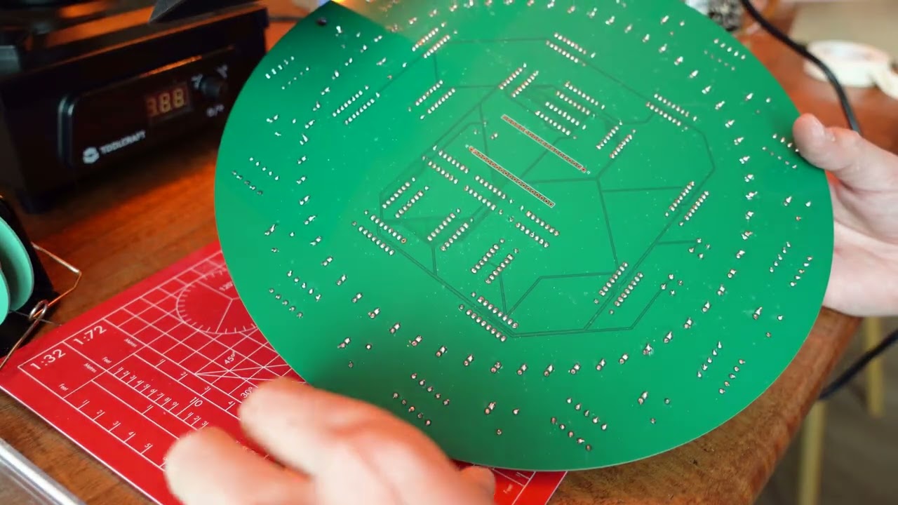 I built a Pure Binary Clock using 19 logic chips