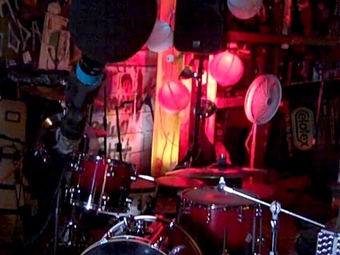 VoirVoir outtake from "There Are No Good Goodbyes" at Shards recording studio Bethlehem PA