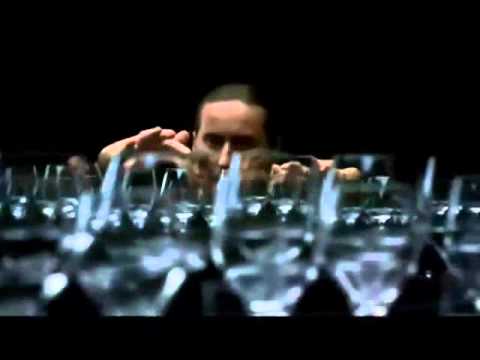 Música con copas de vidrio y publicidad | "La música empieza donde se ...
