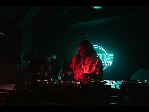 VENUS RESIDENCY w/ IAMBP - BADABOUM