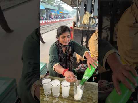 Indian Lady Makes Rocket Lemon Soda