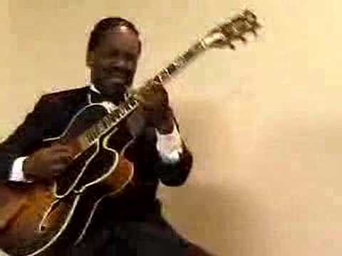 Daryl Darden Plays Solo Jazz Guitar