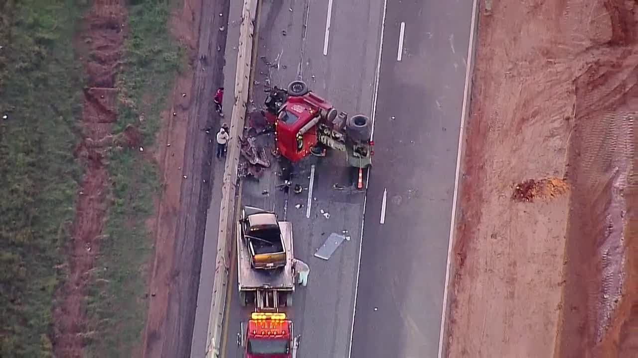 Eastbound I-40 shut down in Oklahoma City due to multi-vehicle crash involving tractor-trailer