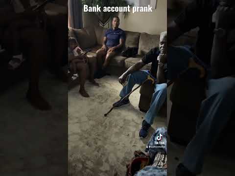 Bank account balance prank on family!