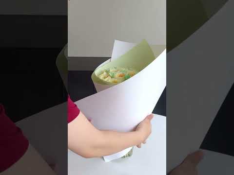 ππΏππ· #diyflowers #makingbouquets #flowerarrangement #florist #bouquetwrapping