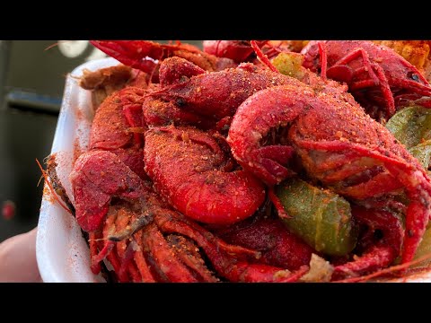 Here are 3 things you need to know about Southerns Crawfish | Finding Nola Best eats #shorts