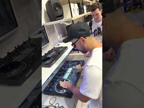 CRAZY SCRATCHING ON PIONEER DDJ REV-7 CONTROLLER