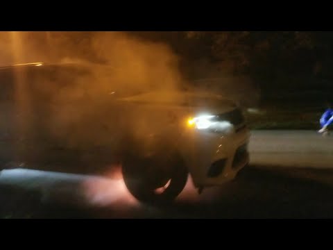 Jeep Grand Cherokee Trackhawk Wants to Drag Race BMW M8, Catches Fire ...