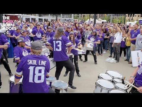 Drumline joins rock band to play "In The Air Tonight"