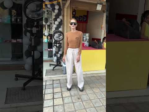 Road pe bhi style Di khana padta hain #youtube #shorts #khushi #trending #viral #vlog #shortsvideo