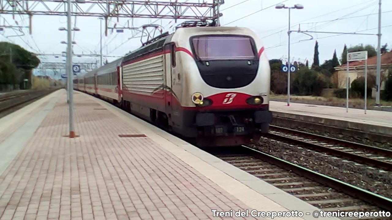 Treno Intercity 510 con E402.124 per Torino Porta Nuova in transito a ...