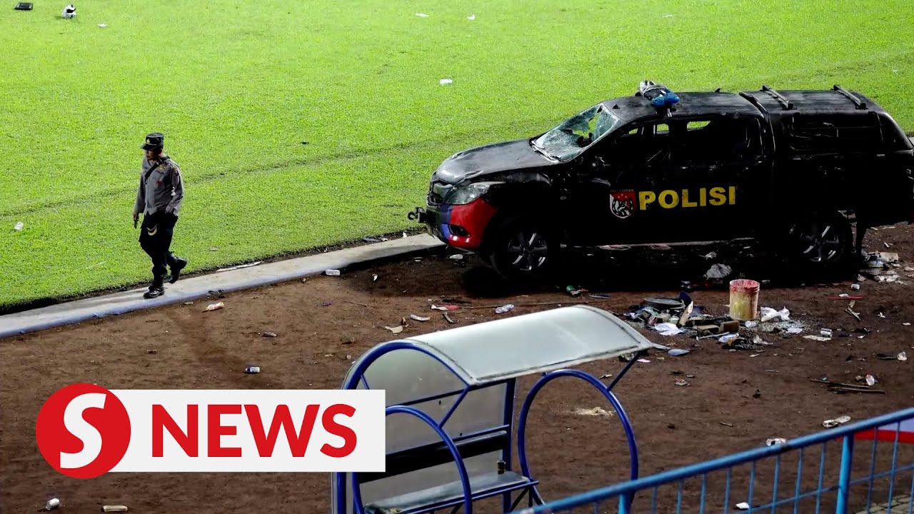 Use of tear gas probed in Indonesia football stadium tragedy