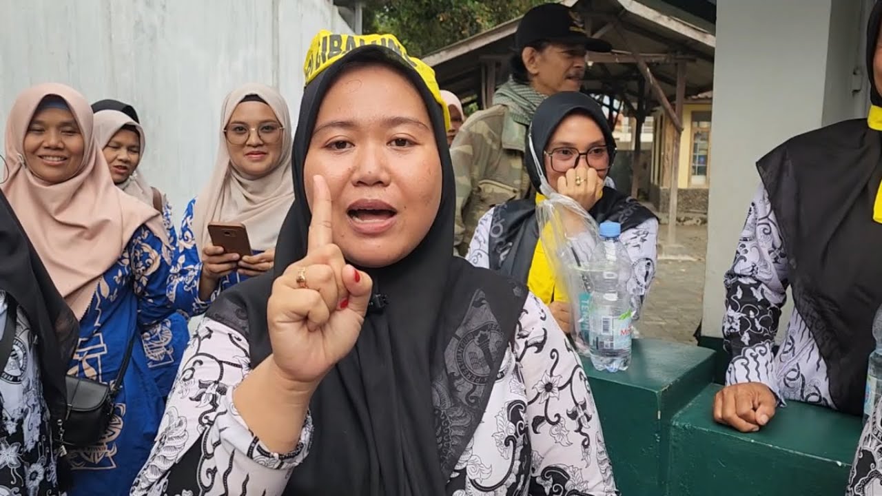 Potret Pendidikan! Honor 400 Ribu Fitri Fauziah Berbanding Terbalik ...