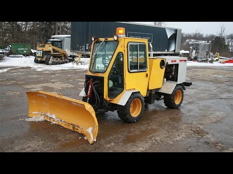 Trackless Vehicles Limited MT3 Diesel Municipal Snow Machine w/ Hydraulic Blade