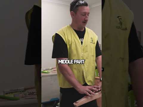Maxi picking up his new Retro Ridgeback bats | Kookaburra Cricket