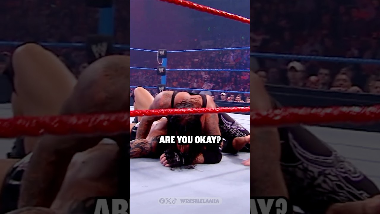 wwe wrestlers who secretly checked on their opponent