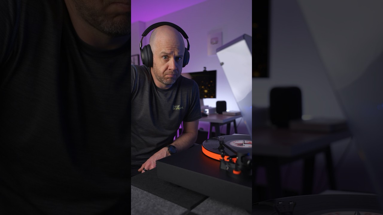 If you’re going to listen to music, there’s only one way to do it. With the stunning JBL spinner…