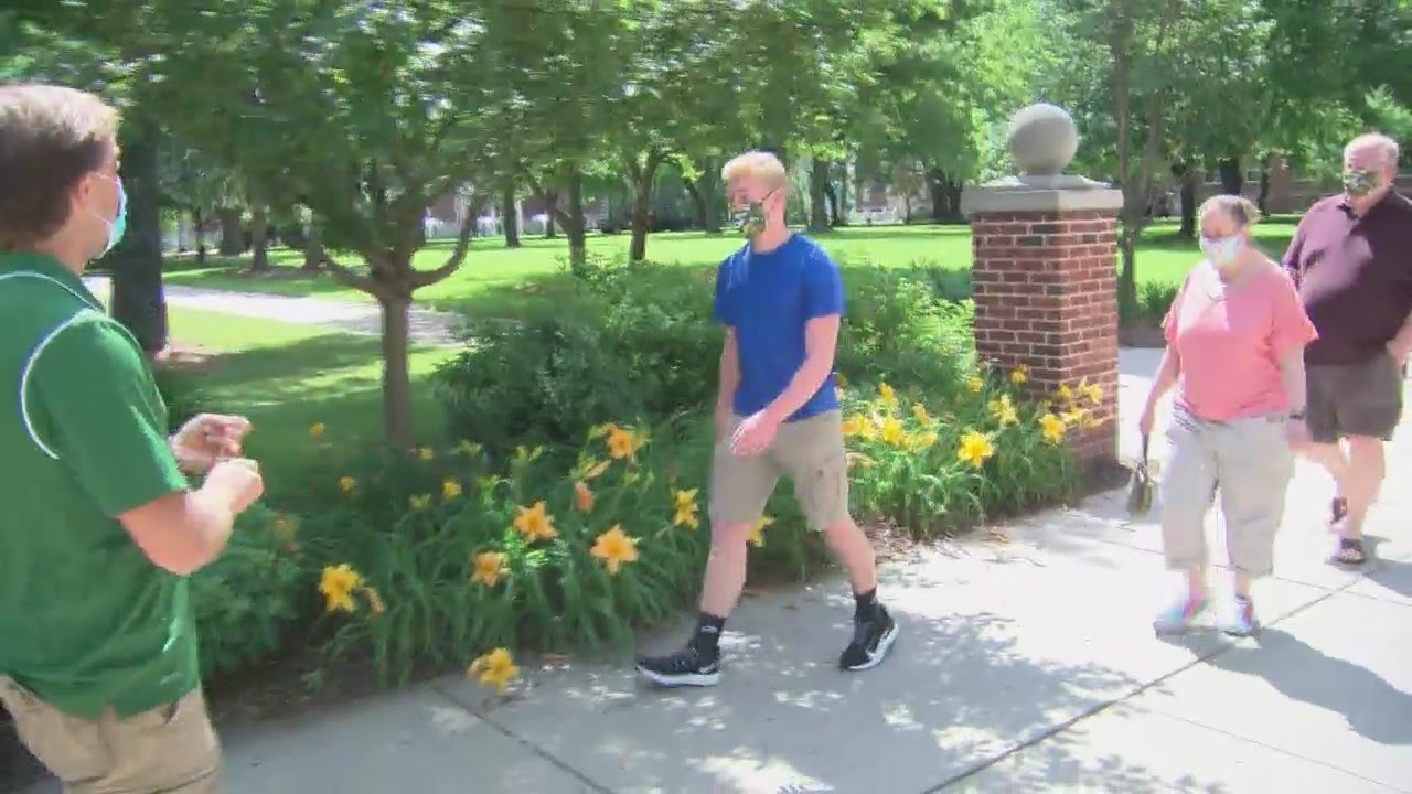 St. Norbert College resumes campus tours for prospective students