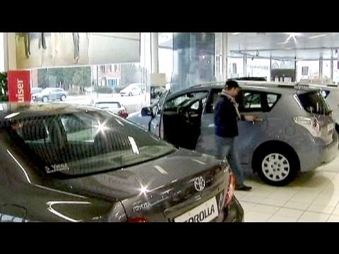 Low interest rates fuel US car sales rebound