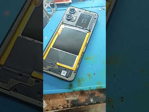 Moto G35 back panel open