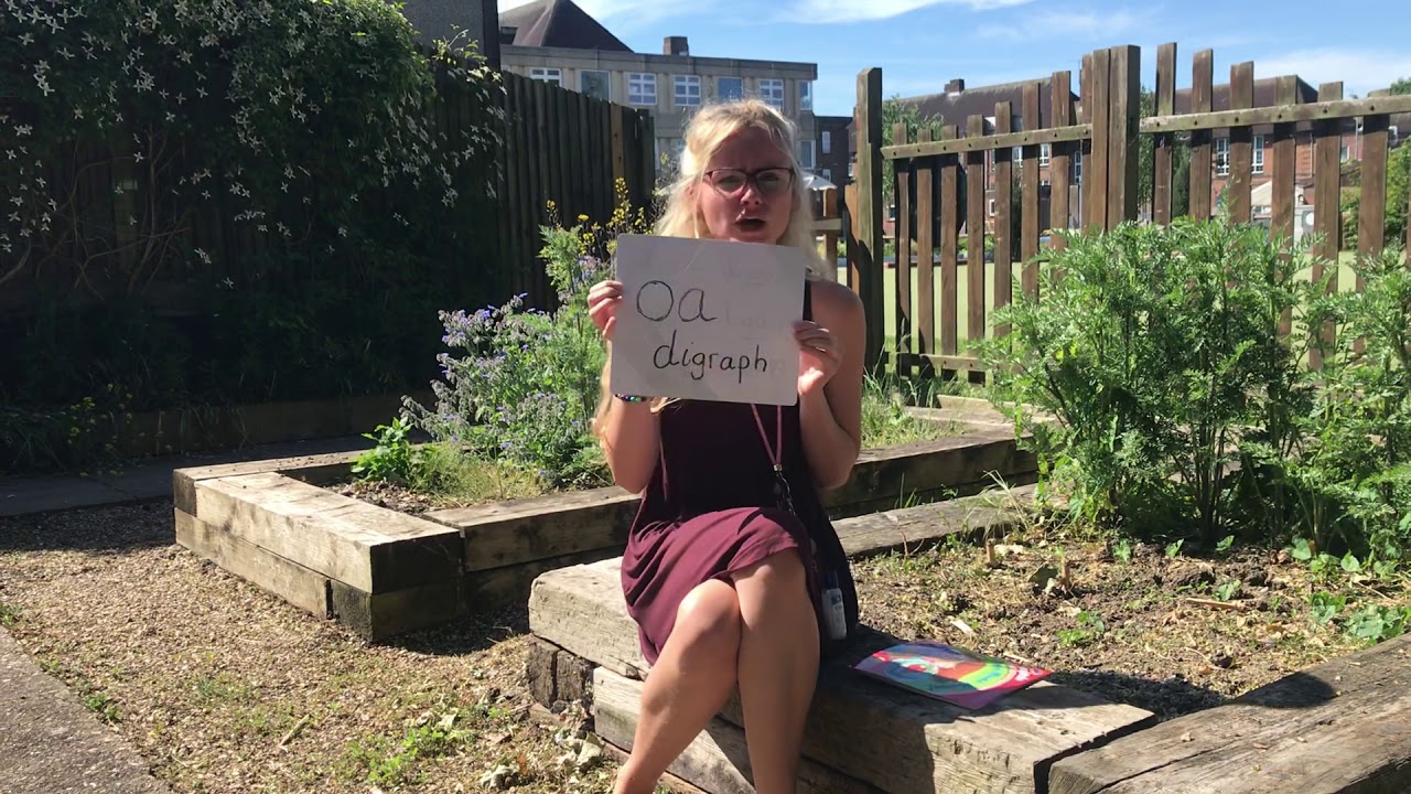 Learn about the oa digraph with Miss Crowle