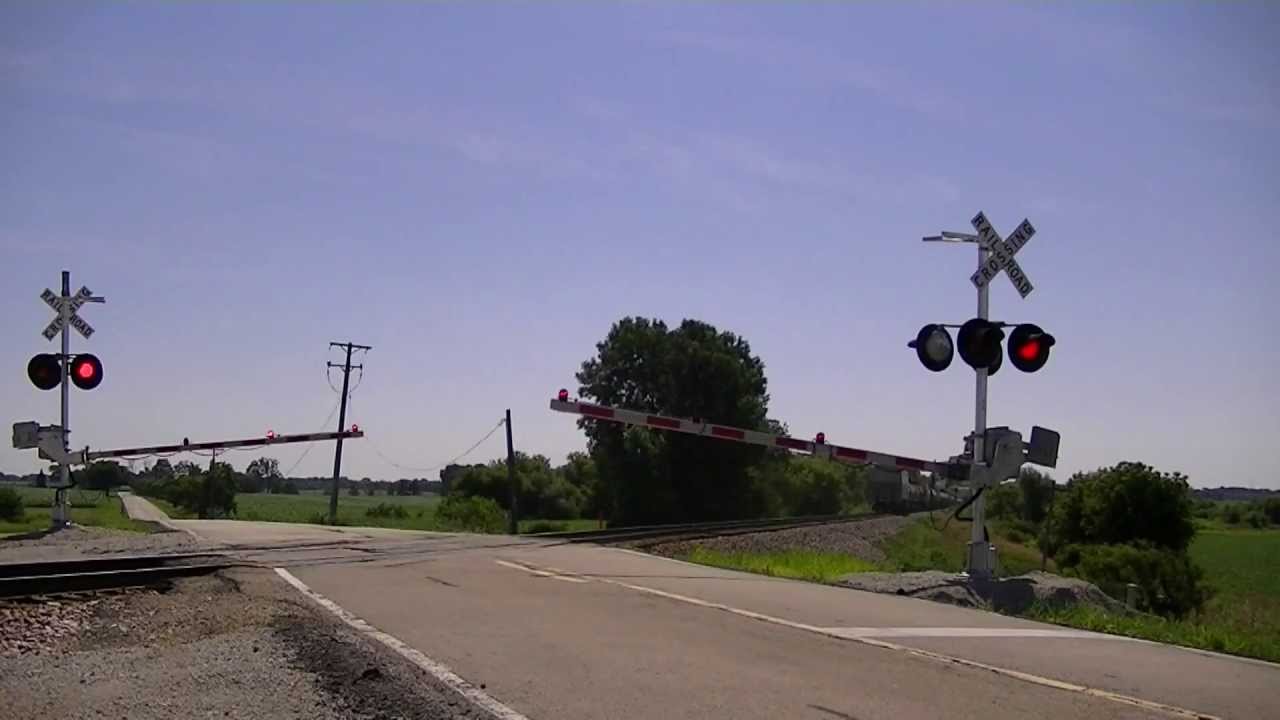 CN 2136 East, EX ATSF, With Awesome RS3L Horn