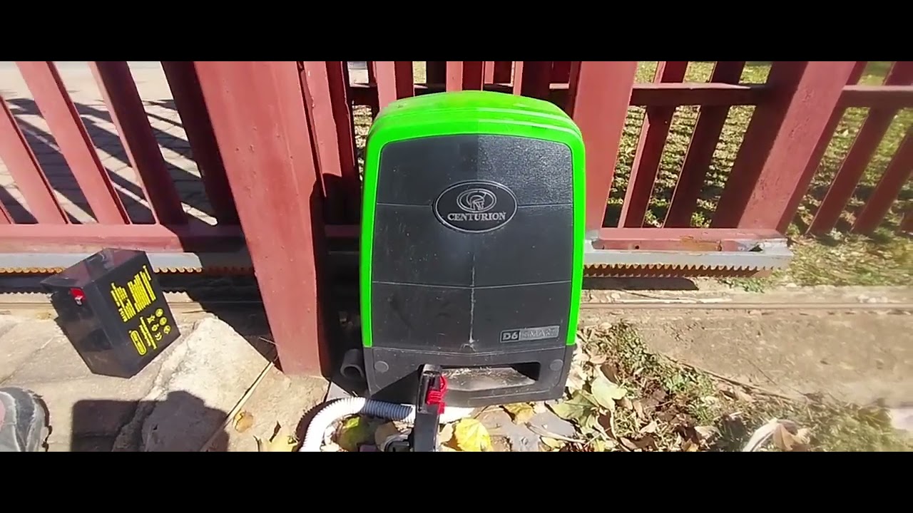 How to put a Centurion Smart sliding gate motor onto manual and back into gear, by Smart Gates