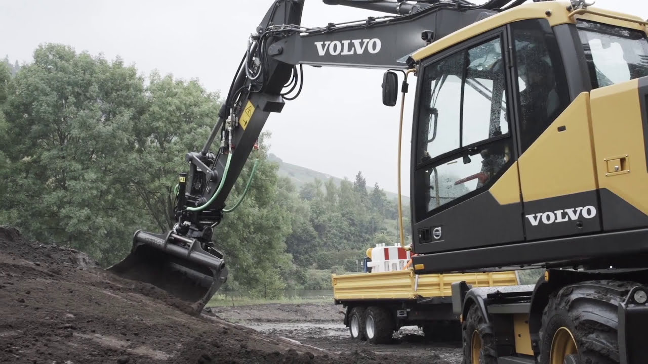 Volvo wheeled excavator EW220E