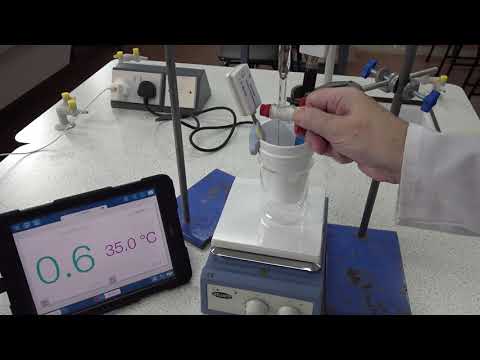 Data logging a NaOH versus HCl titration C0152