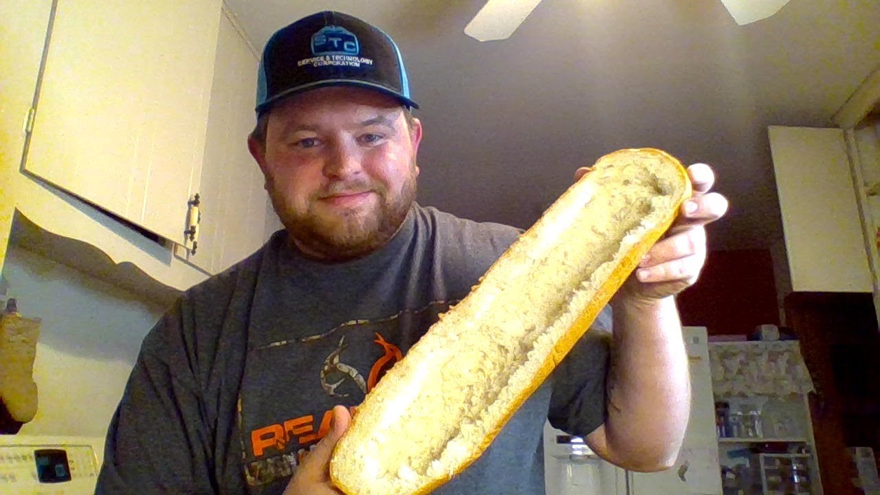Spaghetti Boat and Garlic Bread Live
