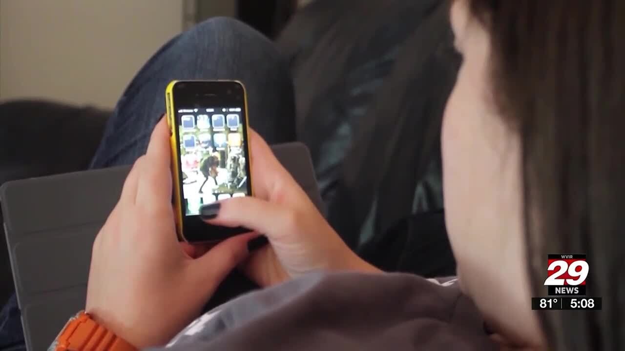 Screentime before bed can lead to less fulfilling sleep, health expert says