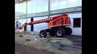 Cherry Picker Operator Overview | What is a cherry picker operator ...