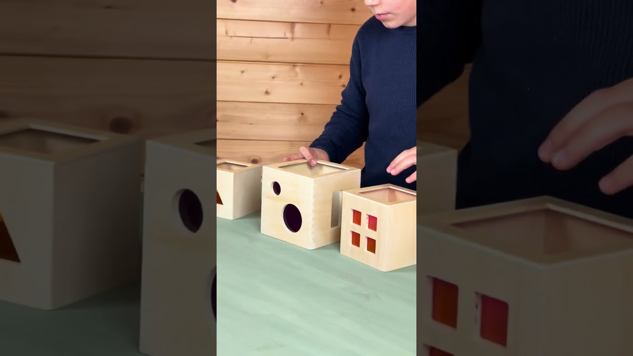 TRANSLUCENT STACKING CUBES - 16498