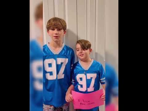 Kids Aidan Hutchinson visits at Mott’s Hospital shared support for his recovery (🎥 @mottchildren/IG)