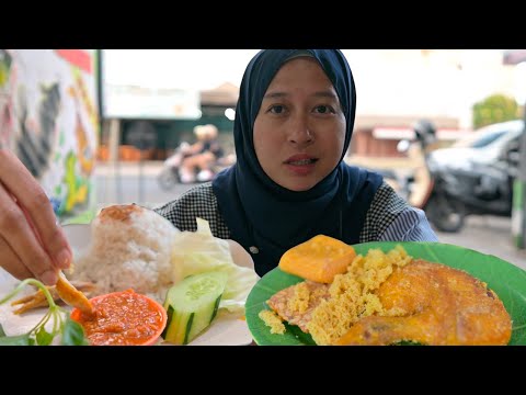 HALAL Food Street in BALI 🇮🇩 (Kuliner HALAL di Bali)
