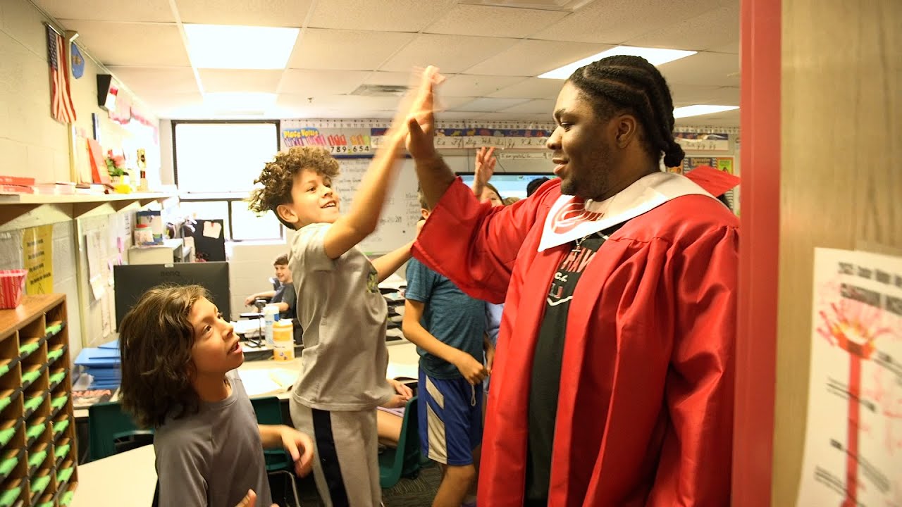 Senior Walk Brings 2025 Graduates Back to Cedar Ridge Elementary