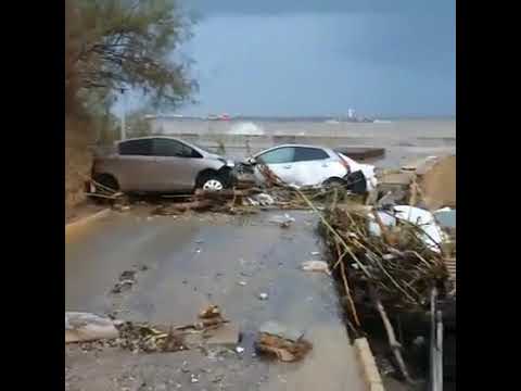 Severe flash floods sweep away cars, rain described as heaviest in ...