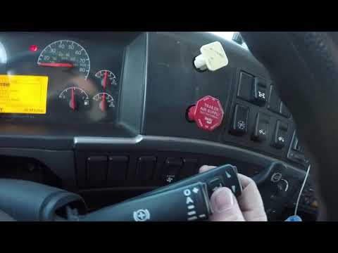 How to find Active Engine Codes in your truck (Volvo VNL670)