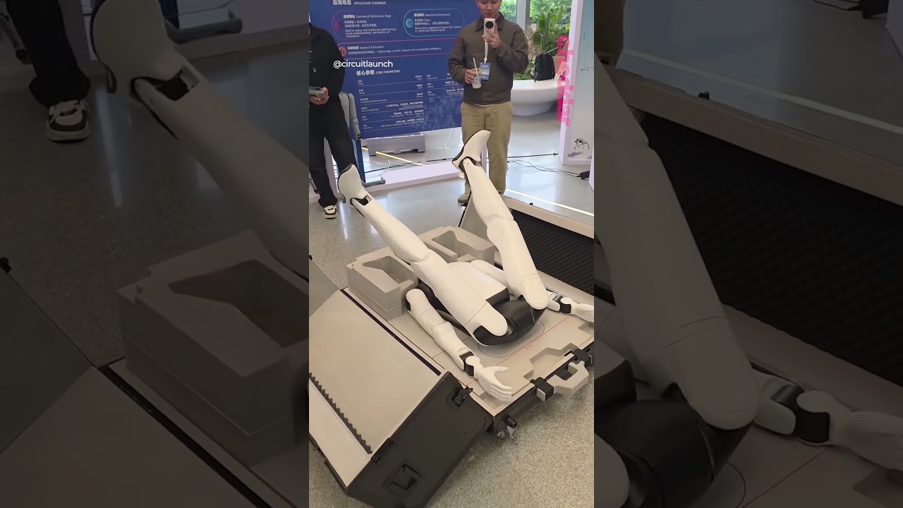 AGIBOT A3 self-packing🤖 #humanoid #robot #ai