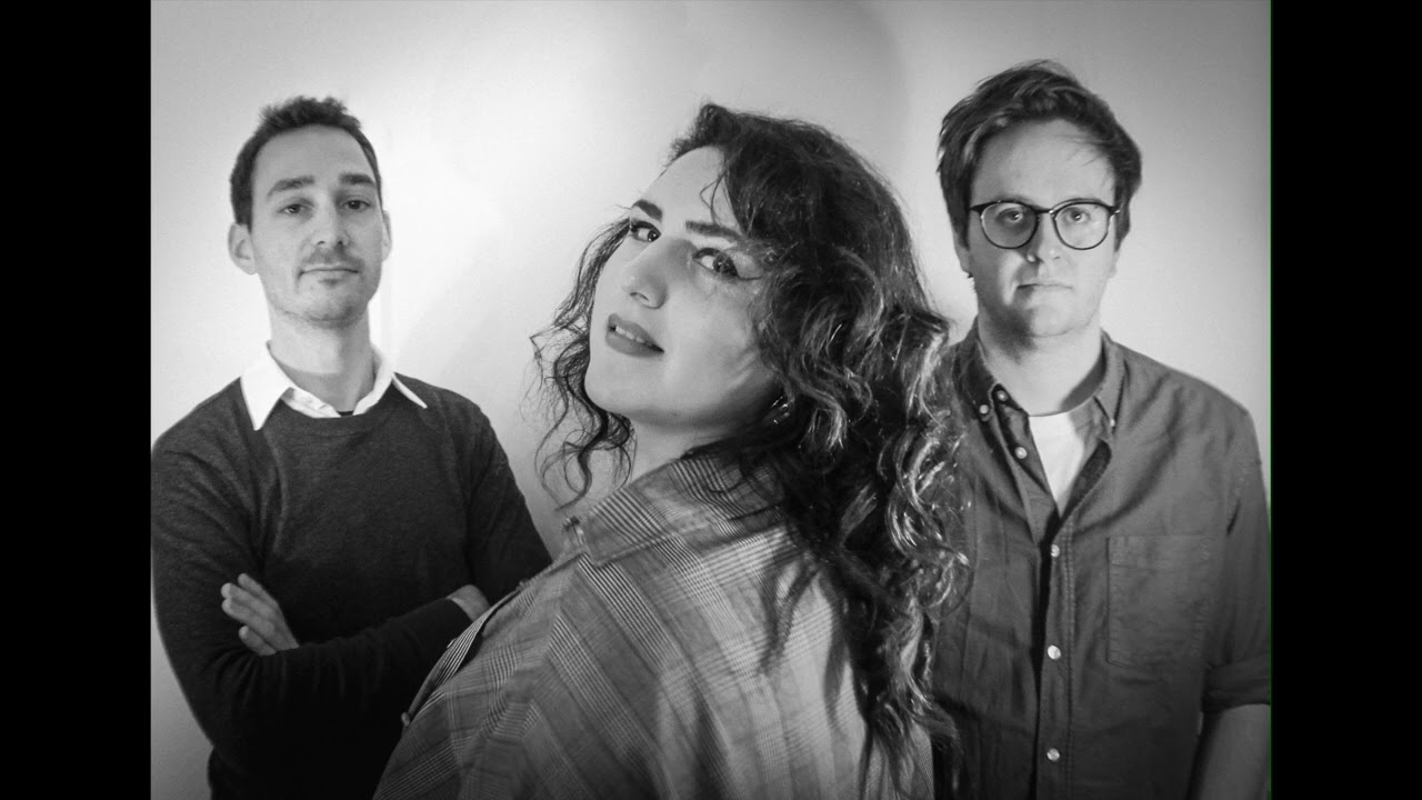 Collage Trio - Ain't No Sunshine (live session)