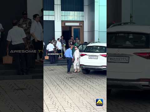 Karisma Kapoor with Kids Clicked At the Airport