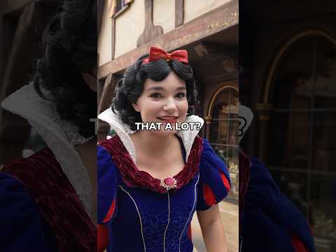 Snow White DISCOVERS She Has Millions of Fans at Disneyland! #disneyland #snowwhite #disneyprincess
