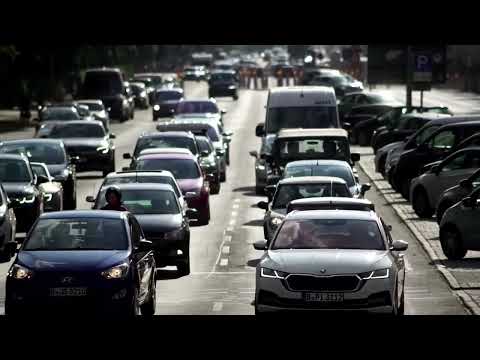 EU car sales at 3-year low in August, EV sales plunge 44% | REUTERS