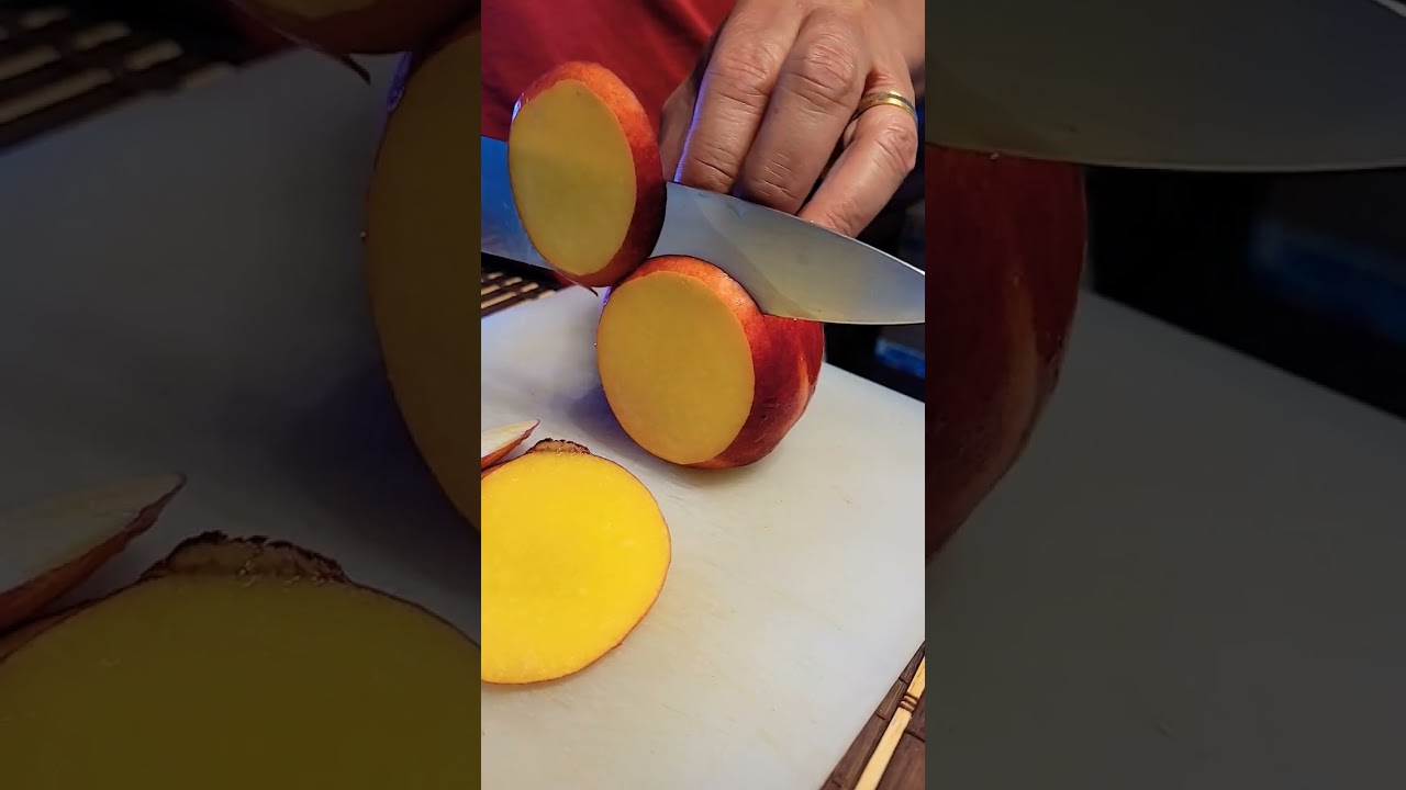 CUTTING🔪 NECTARINE #shorts